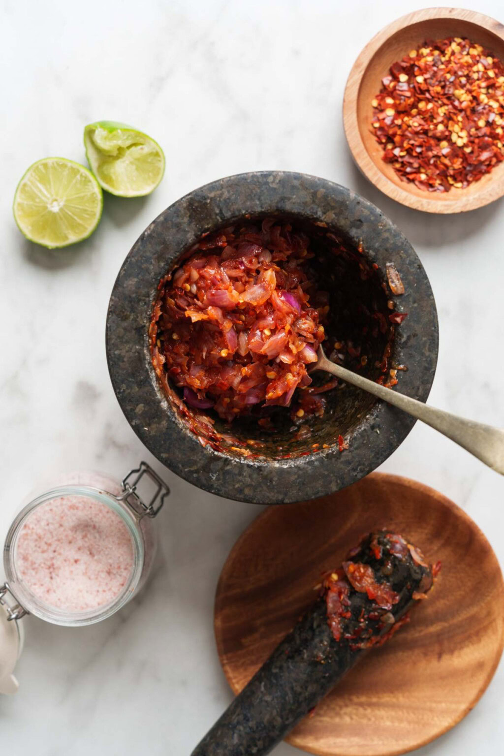 Lunu Miris (Chilli and Onion Sambal)